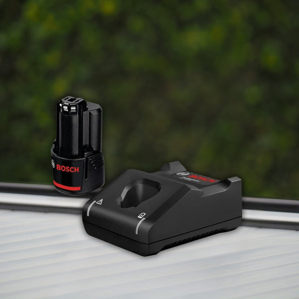Bosch 12V Starter Kit - Battery Pack & Charger – Brisbane Refinish Supplies